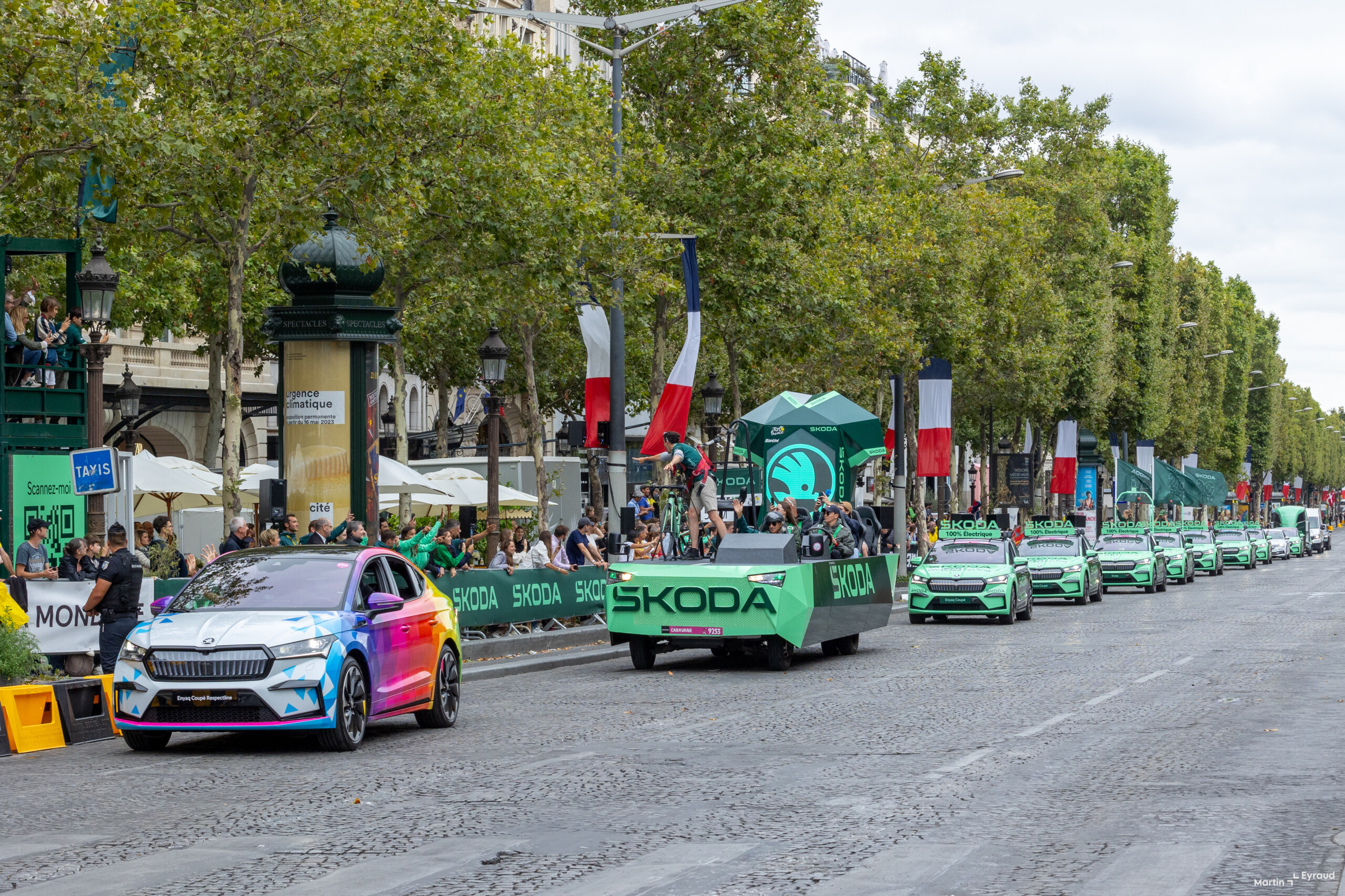 Tour de France winner accompanied to the finish line by camouflagednew ...