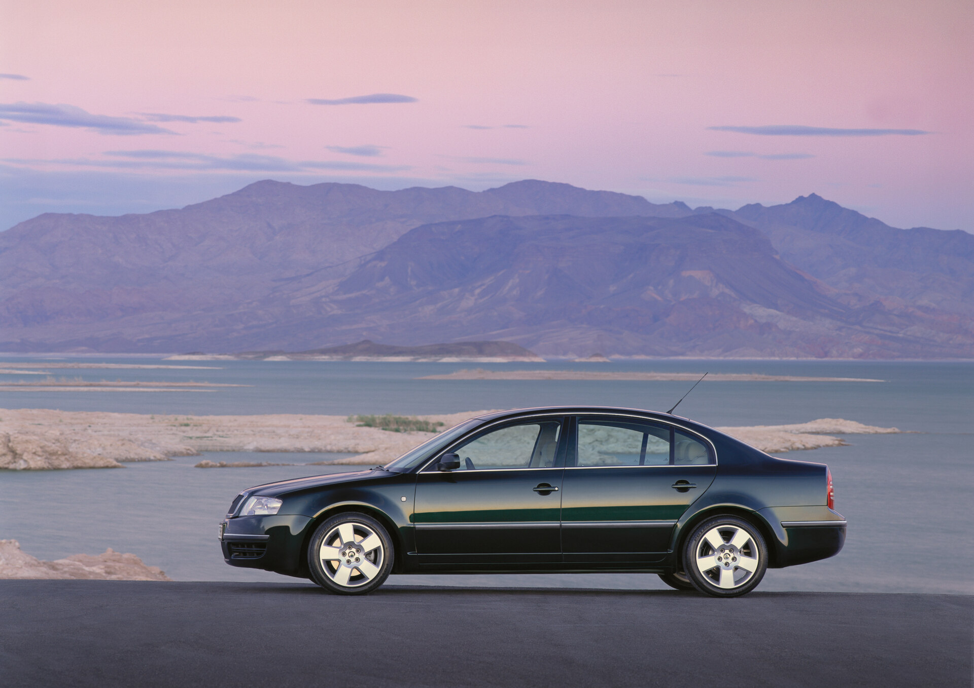 The first Superb was a breakthrough, the designers recall - Škoda ...