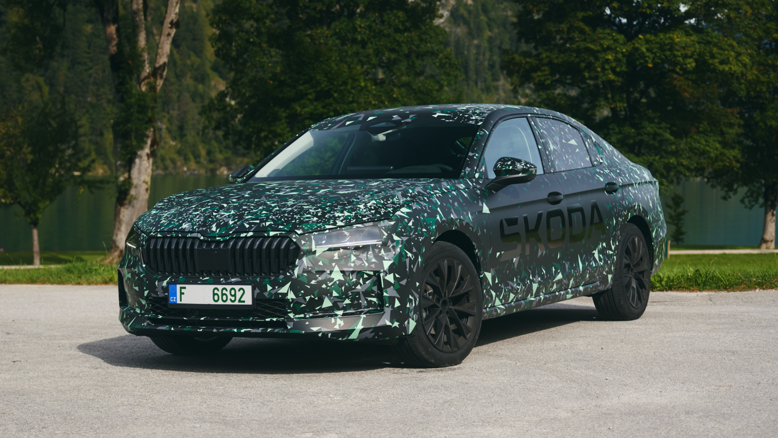 Enhancing space, comfort and control: Škoda presents interior ...