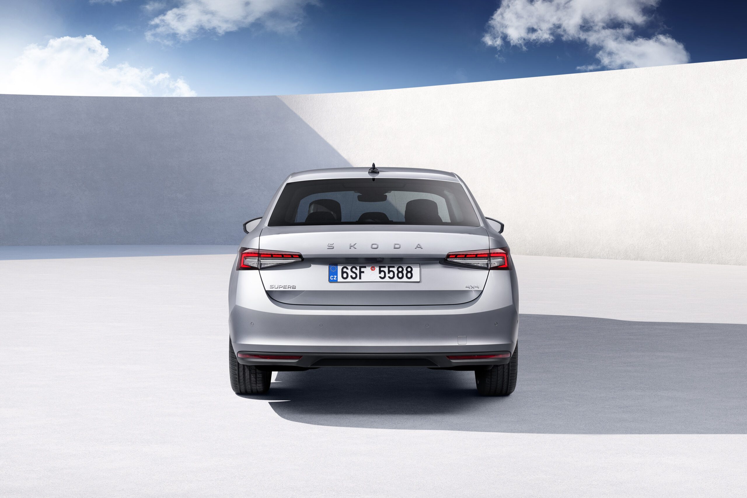 The all-new Škoda Superb: More space and comfort, six efficient ...