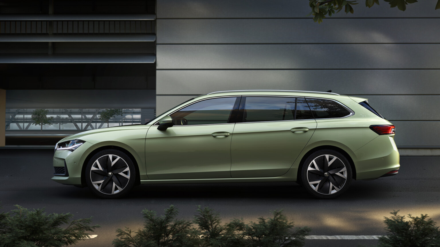 The all-new Škoda Superb: More space and comfort, six efficient ...