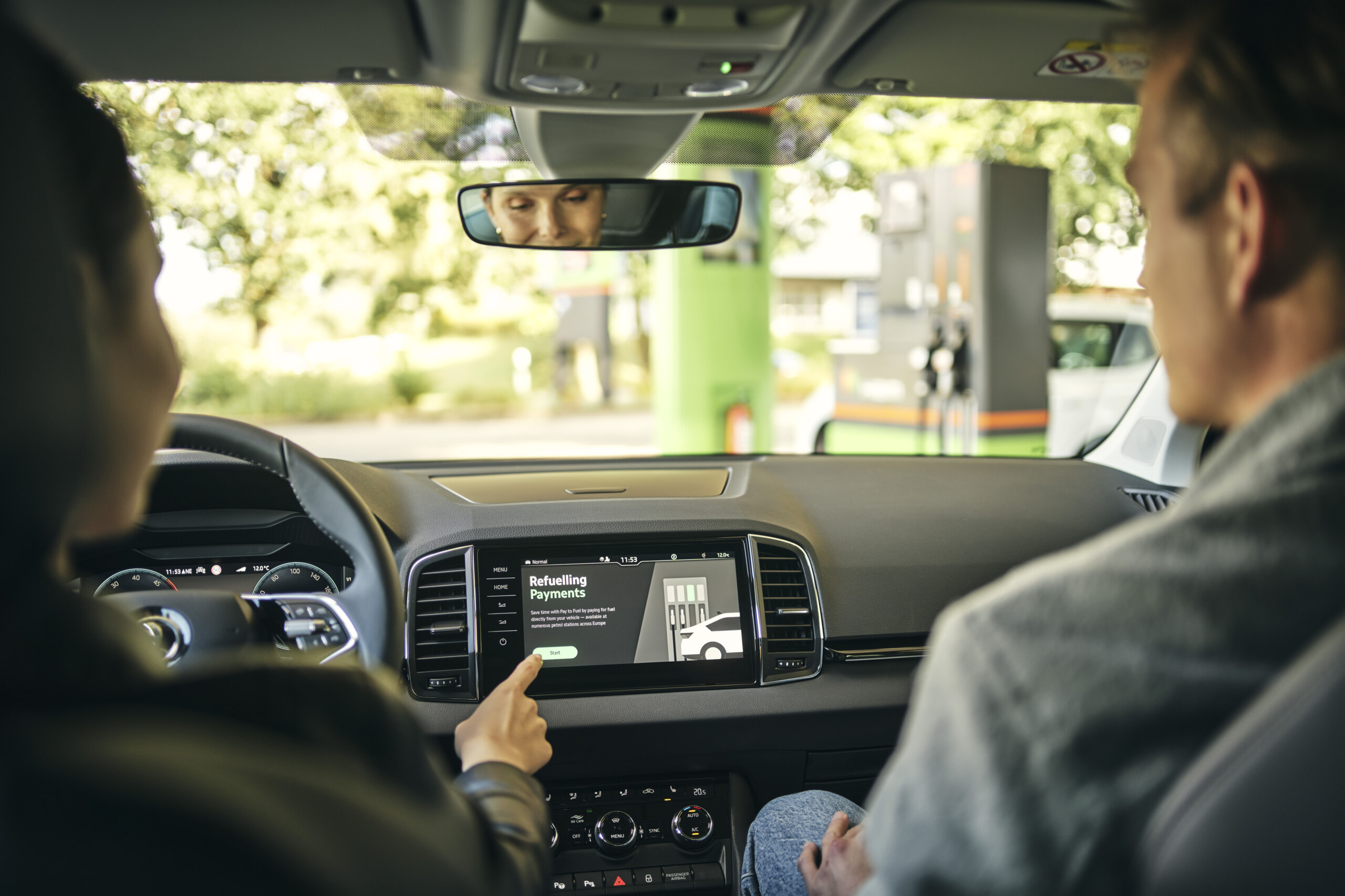 Škoda Auto introduces in-car payments with brand-new Pay to Fuel ...