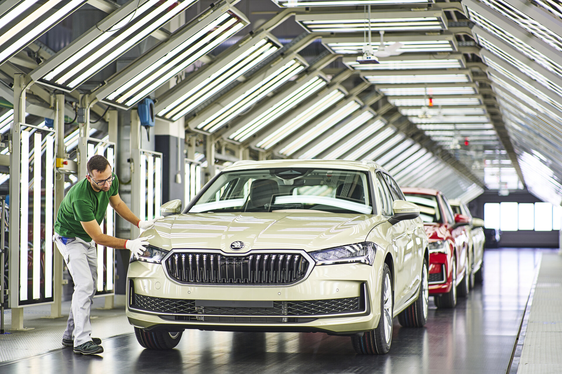 Škoda launches all-new Superb production in Bratislava - Škoda Storyboard