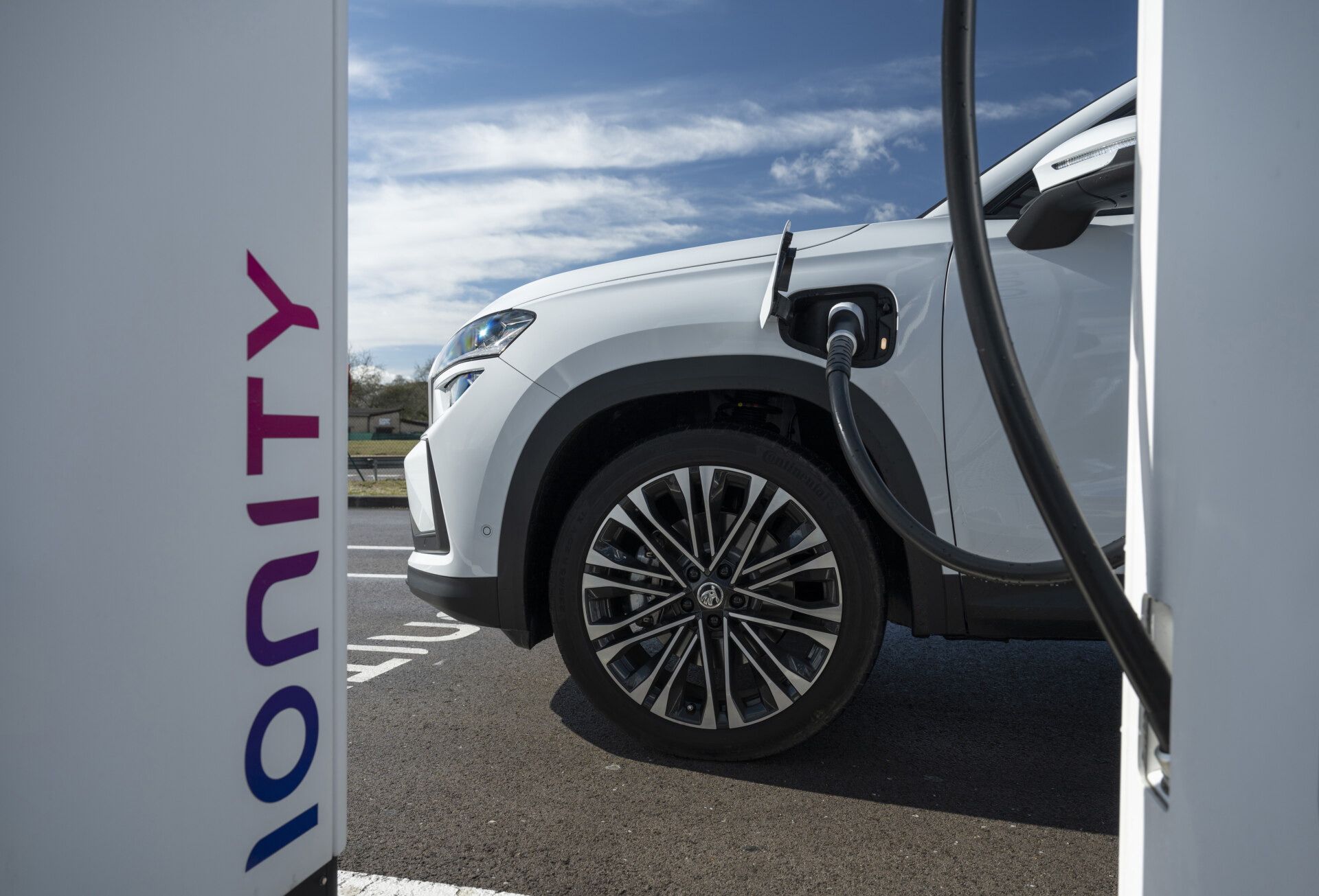 Powertrains: More efficient than ever with plug-in and mild hybrid ...