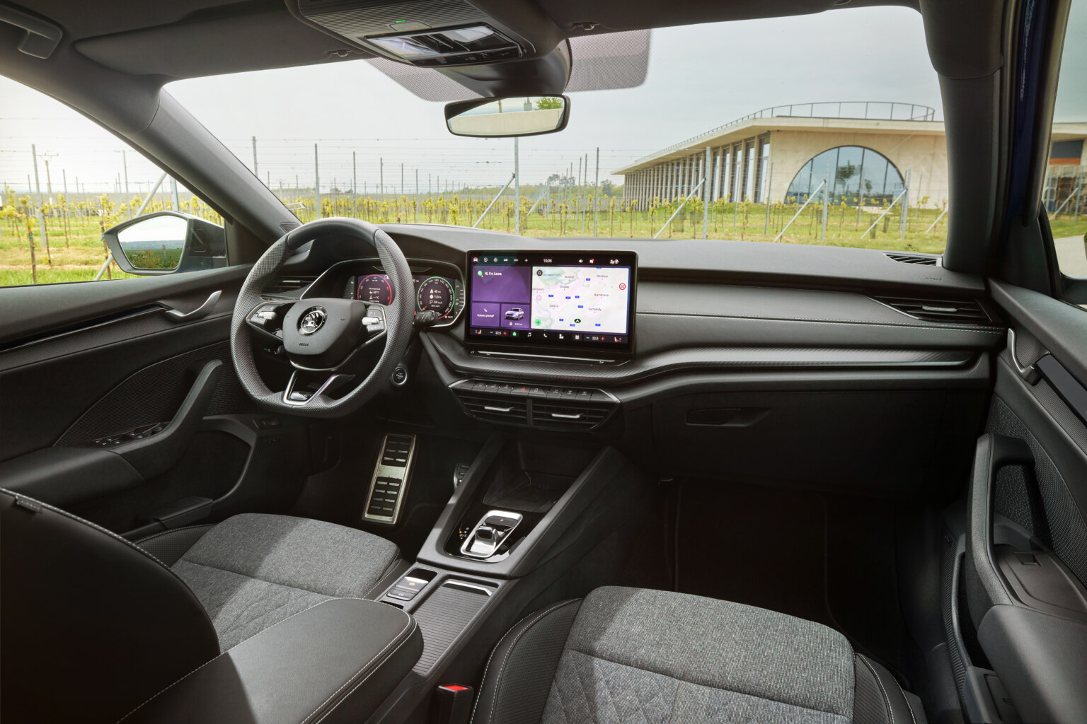 Interior: Improved infotainment equipment and additional sustainable ...