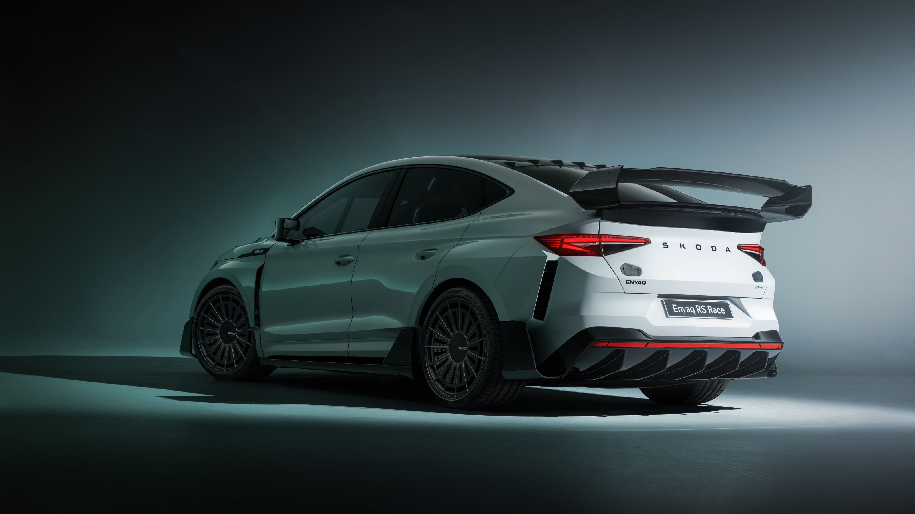 Der Enyaq RS Race ein Elektro Coupe der Superlative koda Storyboard