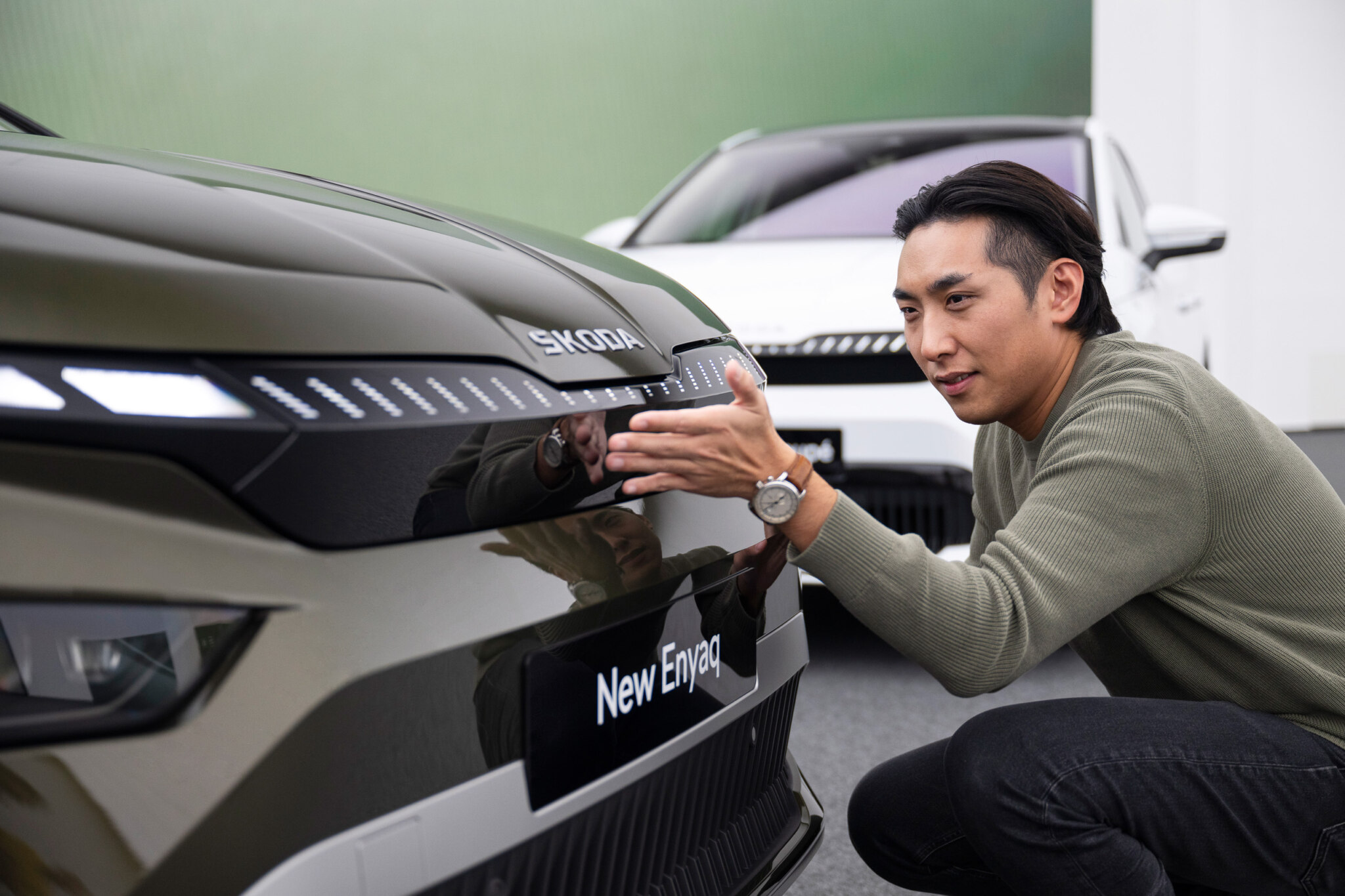 New nose, new colours. Designers present the new Enyaq - Škoda Storyboard