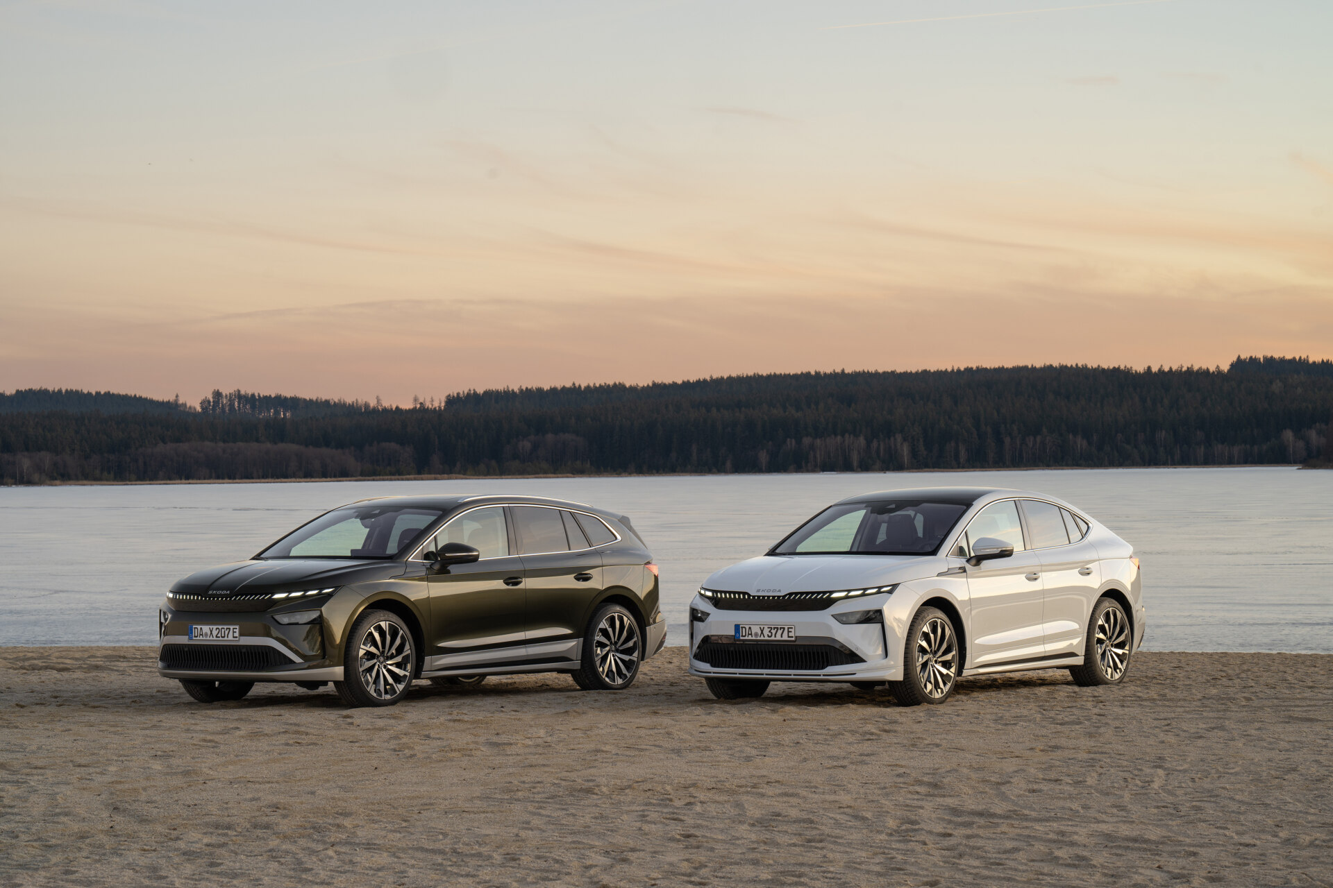 Exterior: The new Škoda Enyaq adopts the Modern Solid design language ...