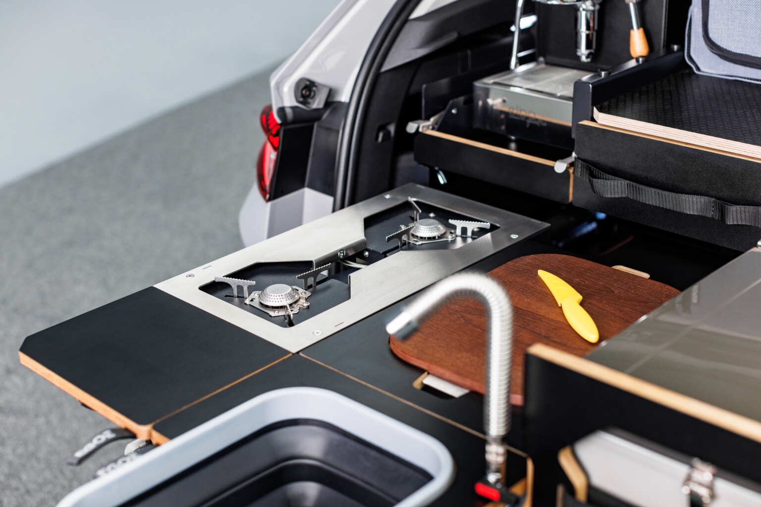 Coffee on electric wheels: Elroq and Enyaq serving coffee - Škoda ...