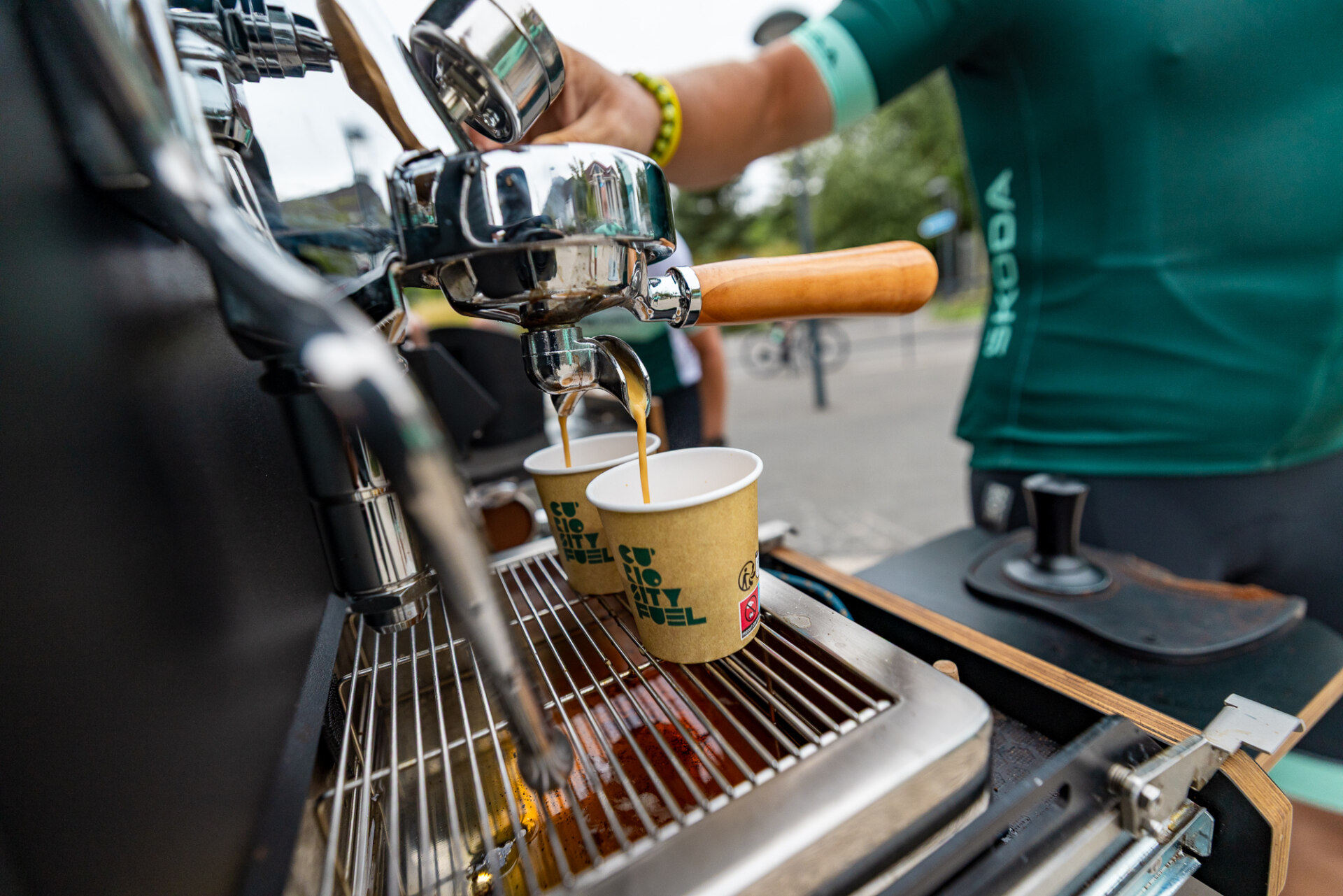 Coffee on electric wheels: Elroq and Enyaq serving coffee - Škoda ...