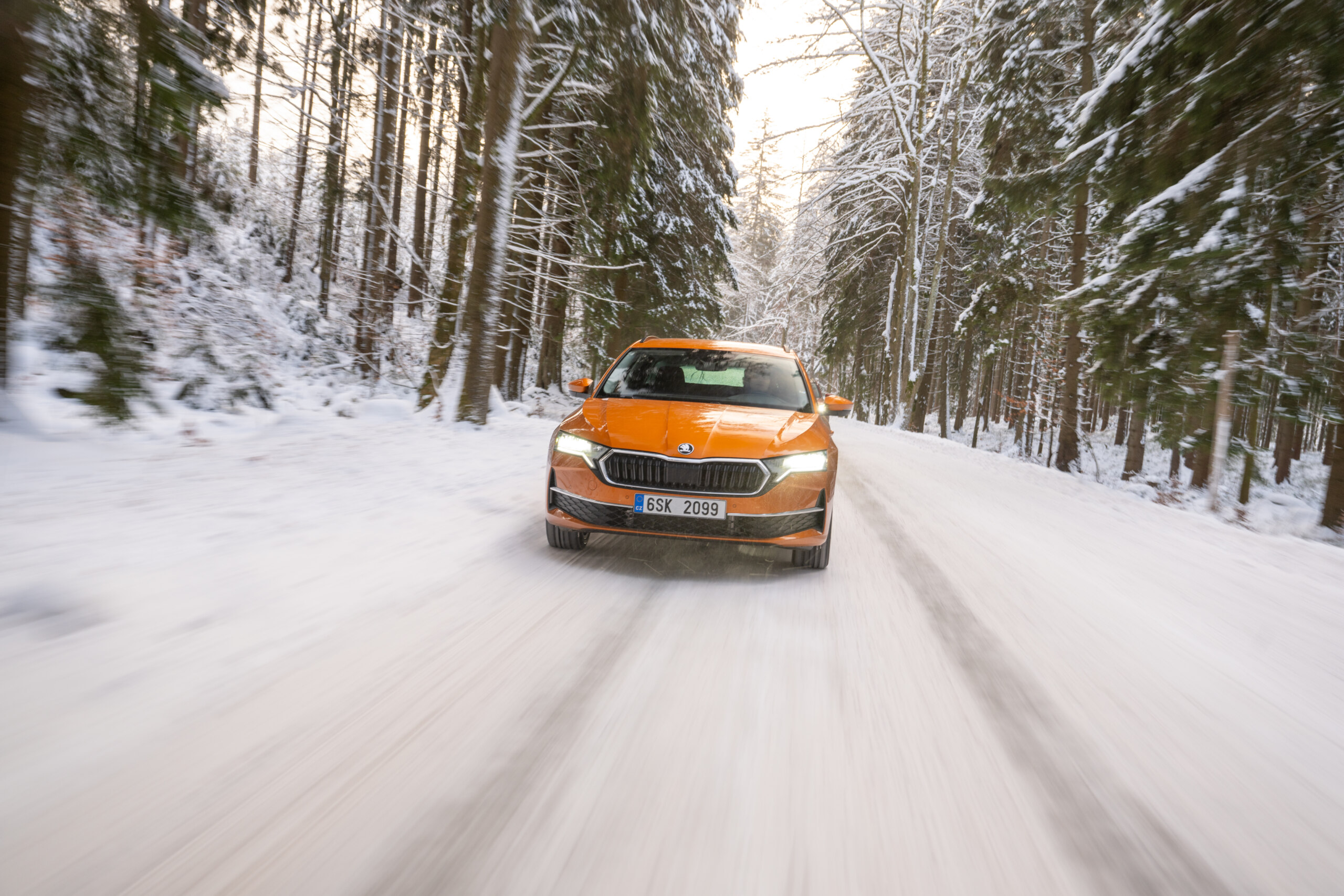 In winter, heat up your car, but don’t overdo it - Škoda Storyboard